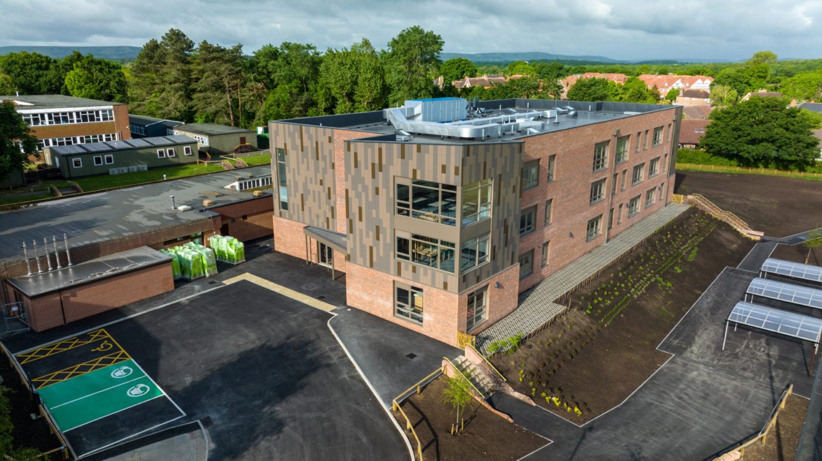 Sustainable educational building: Hailsham Community College